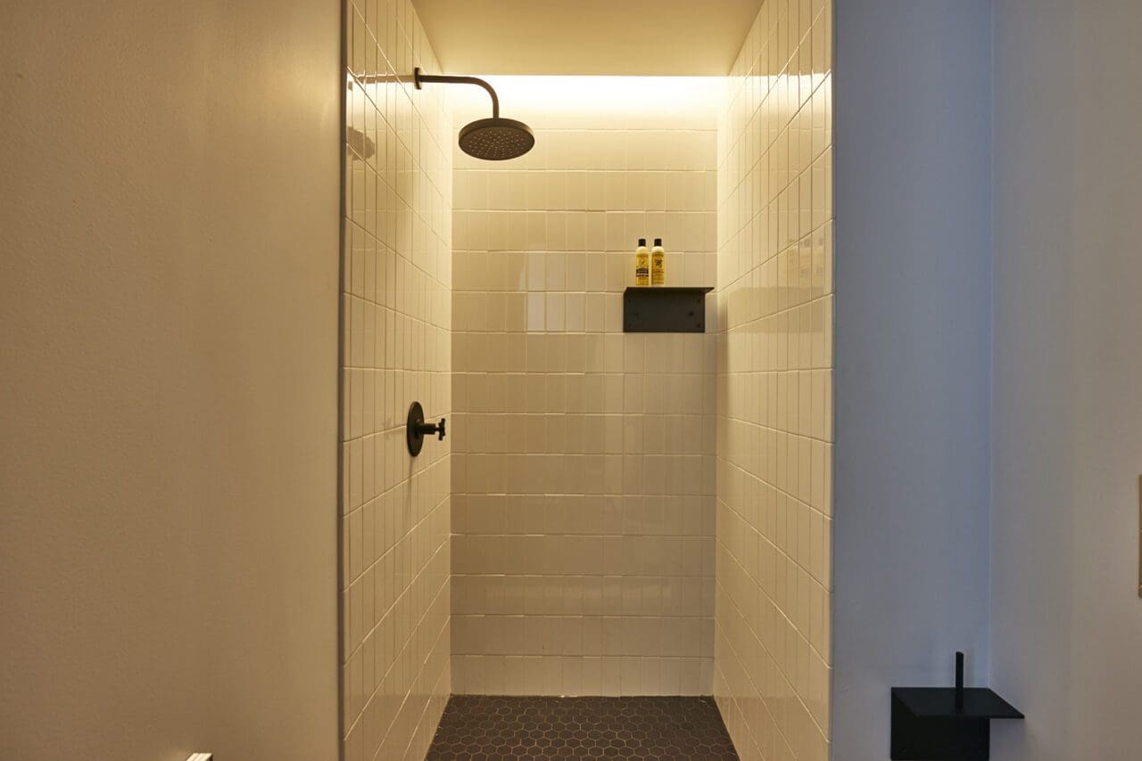 The Robey Rooms: Urban Comfort with Unique Design in Chicago