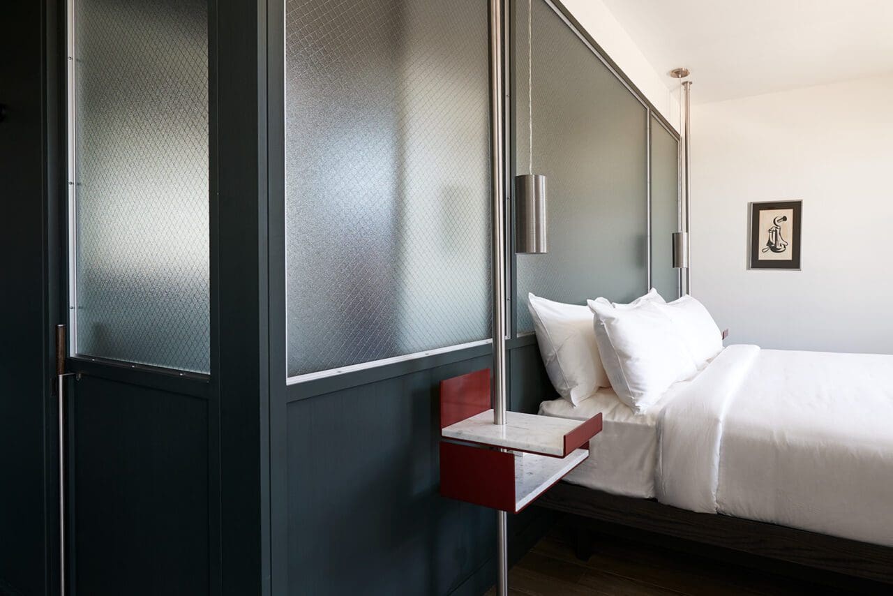 The Robey Rooms: Urban Comfort with Unique Design in Chicago