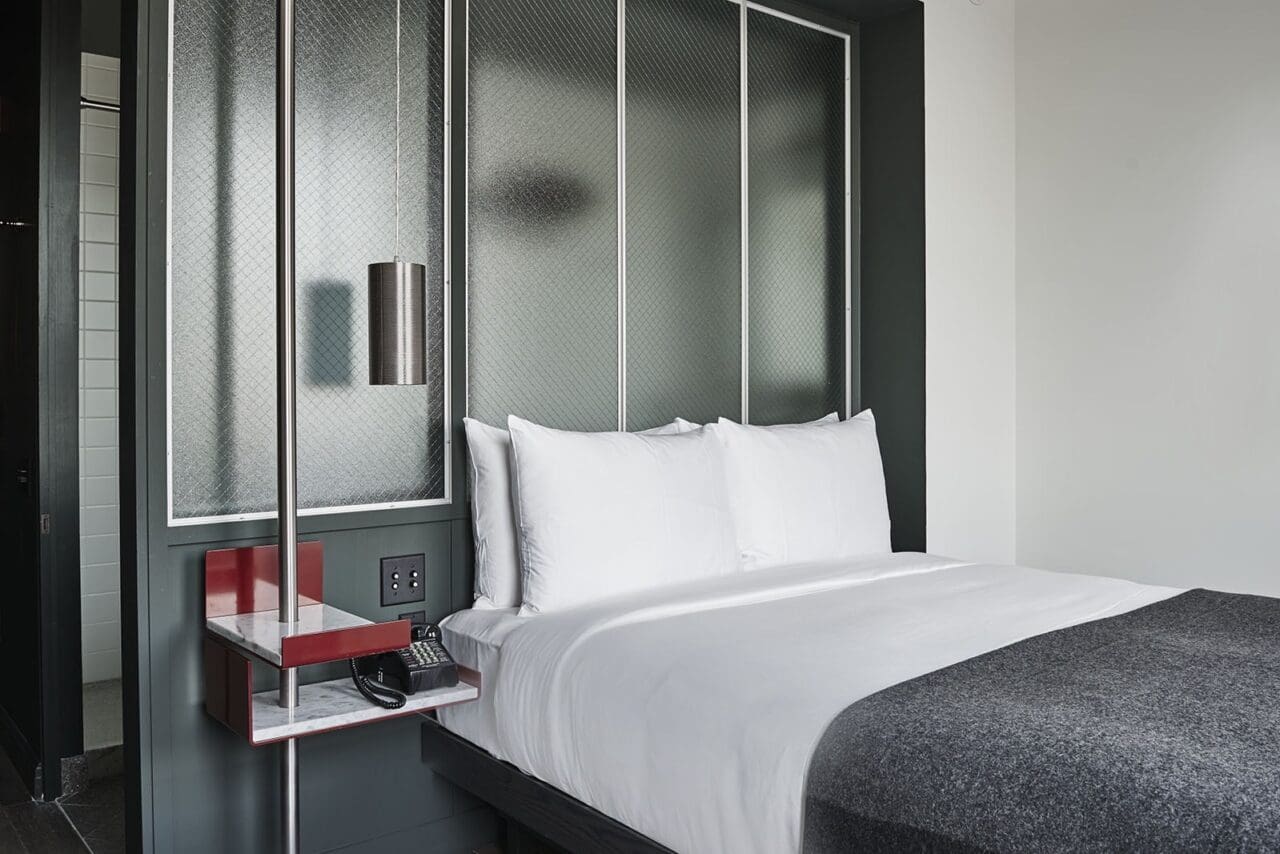 The Robey Rooms: Urban Comfort with Unique Design in Chicago