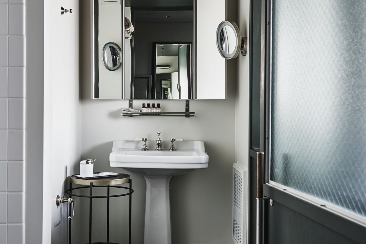 The Robey Rooms: Urban Comfort with Unique Design in Chicago